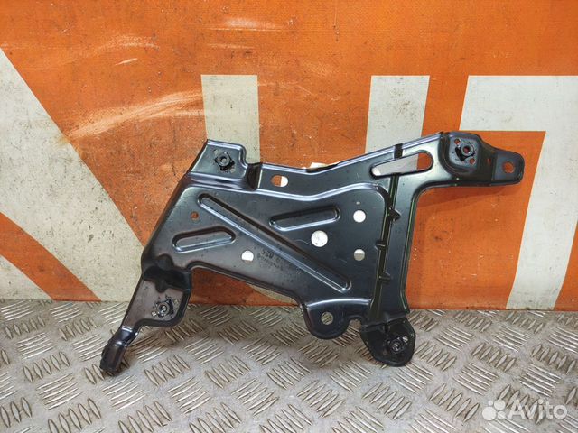 Кронштейн фары правый Porsche Cayenne 2 958 купить в Москве PORSCHE ...